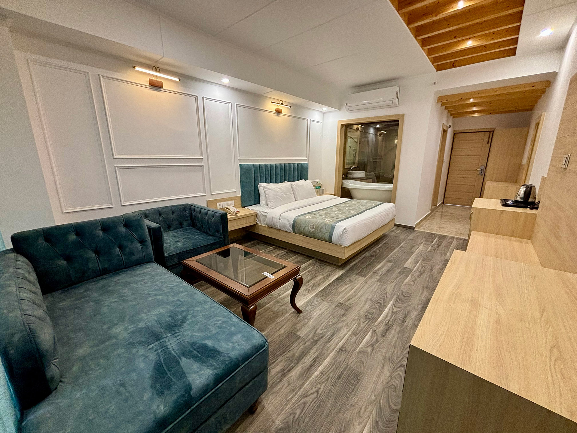 Hotel Sandhya village in manali, best luxury Resort in Manali, 4 Star ...