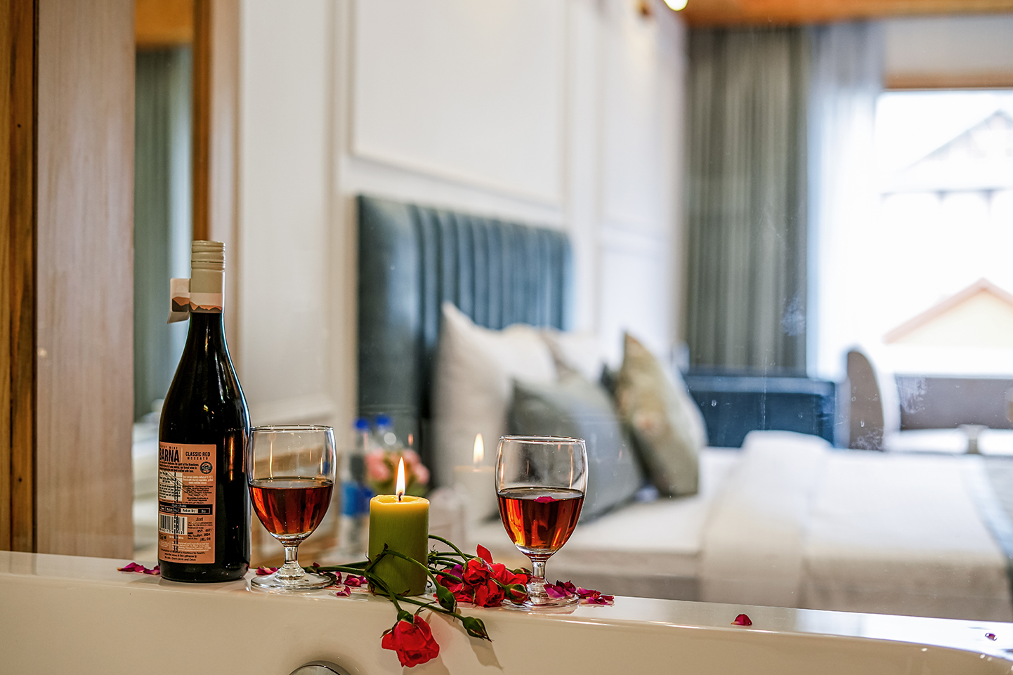 Hotel Sandhya village in manali, best luxury Resort in Manali, 4 Star ...