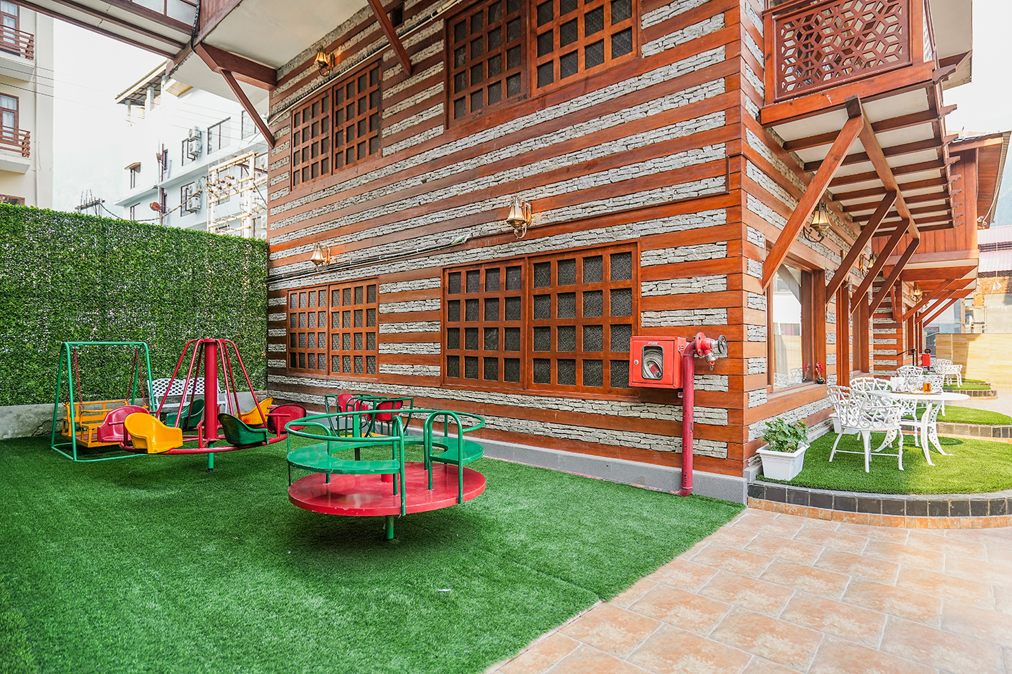 Hotel Sandhya village in manali, best luxury Resort in Manali, 4 Star ...