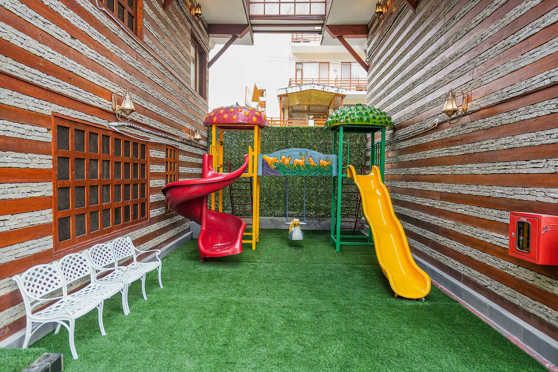 Hotel Sandhya village in manali, best luxury Resort in Manali, 4 Star ...