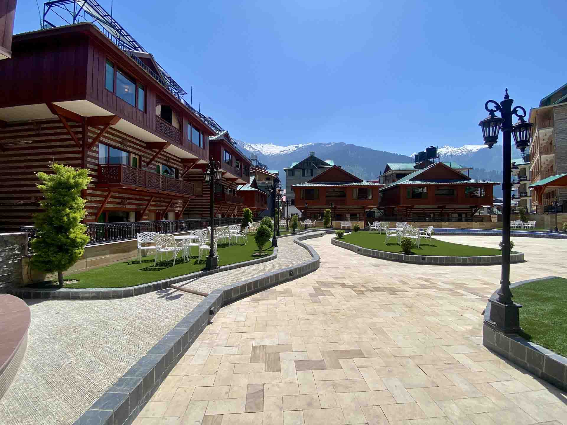 Hotel Sandhya village in manali, best luxury Resort in Manali, 4 Star ...