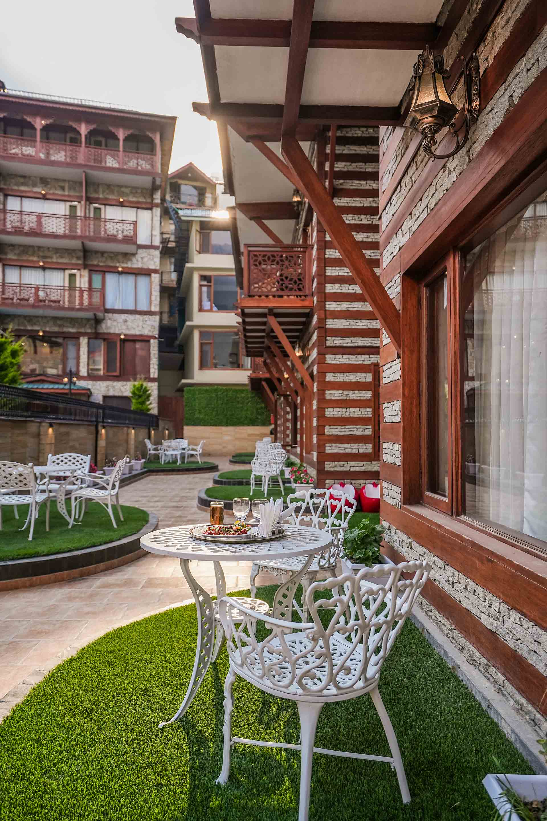 Hotel Sandhya village in manali, best luxury Resort in Manali, 4 Star ...